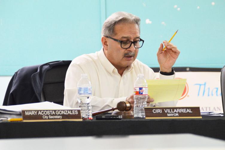 Mathis chief of police grilled during meeting; council issues decision ...