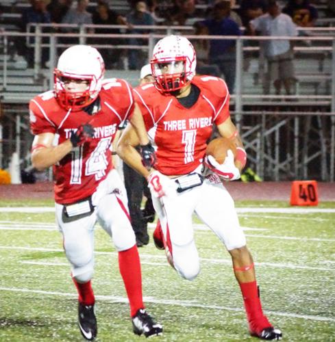 Bulldogs swat Yellowjackets The Three Rivers ISD football team goes 3-0 ...