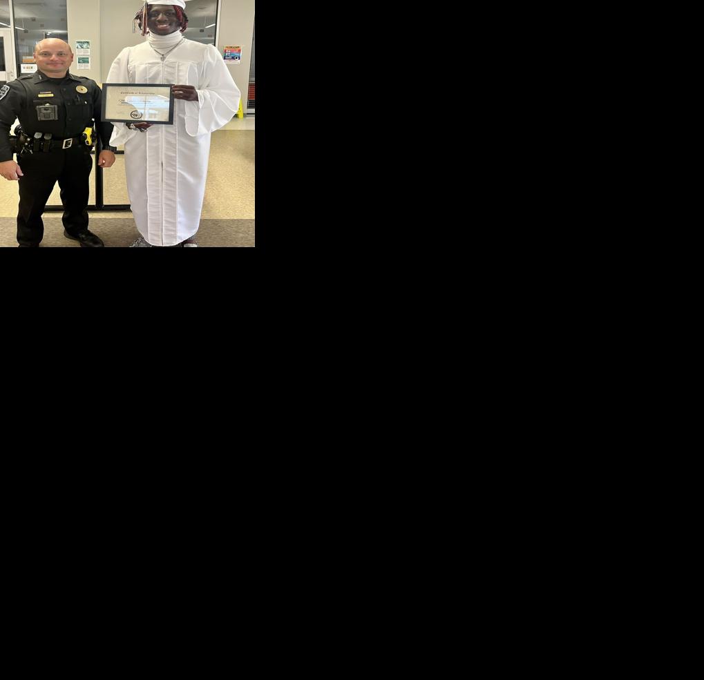 RHS student receives 'Thin Blue Line' Scholarship | Refugio County ...