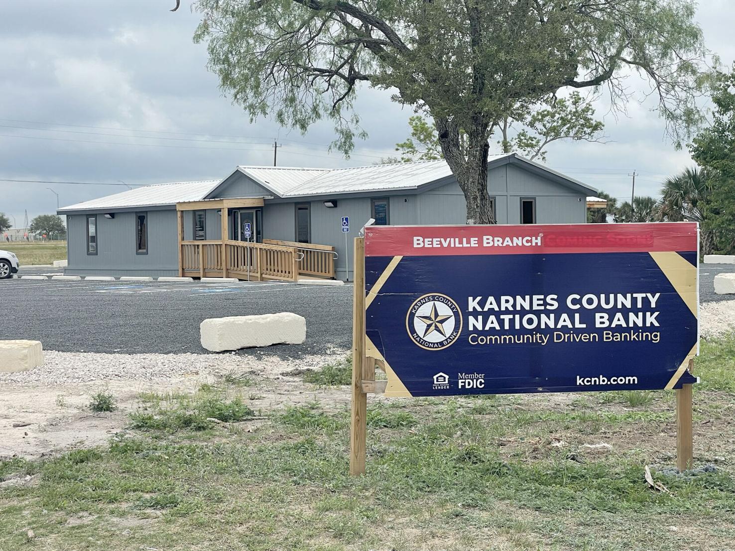 Community Driven Banking | Karnes Countywide | southtexasnews.com
