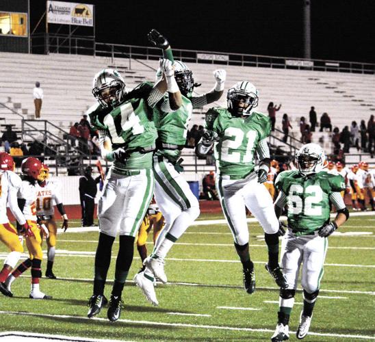 Cubs overcome slow first quarter, blow out Yates 61-12 in bi-district ...
