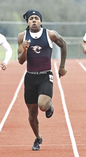 Robinson continues to shine on the track for Cougars | Sports ...