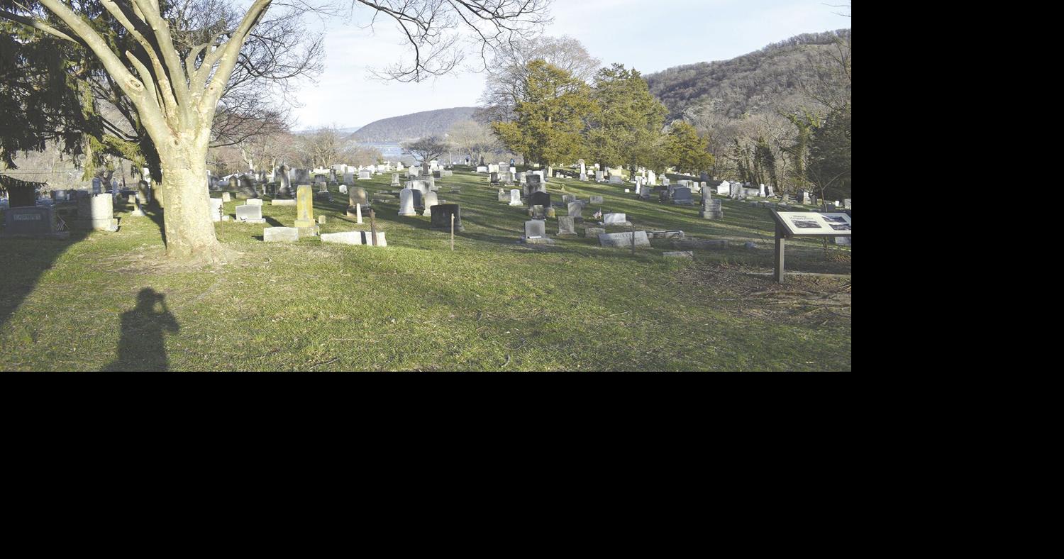 LIVES ON A HILL: Remembering those who have gone before in Harper ...