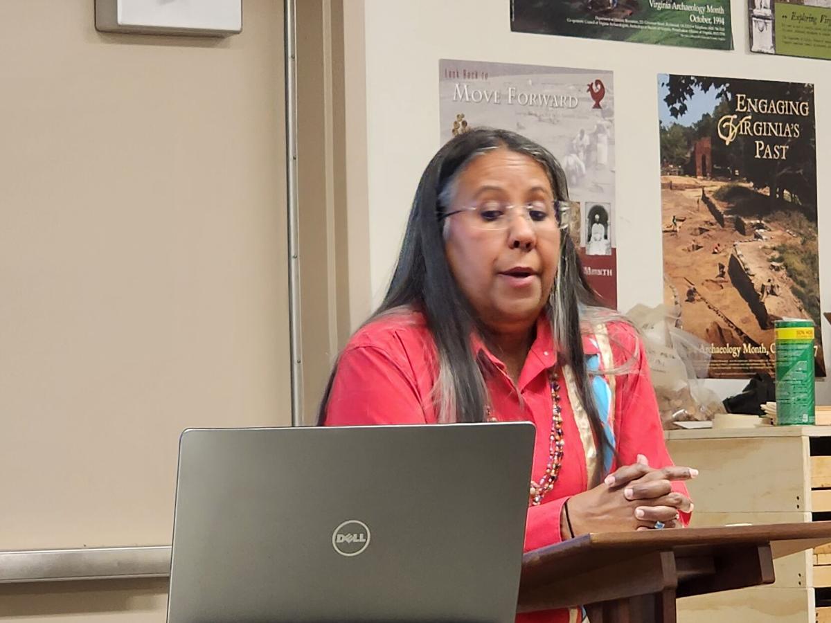 Lecture held on the roles of women in Indigenous American societies