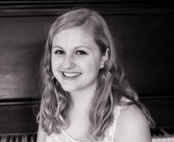 ACADEMIC SPOTLIGHT: Hannah Randolph and Hannah Thompson