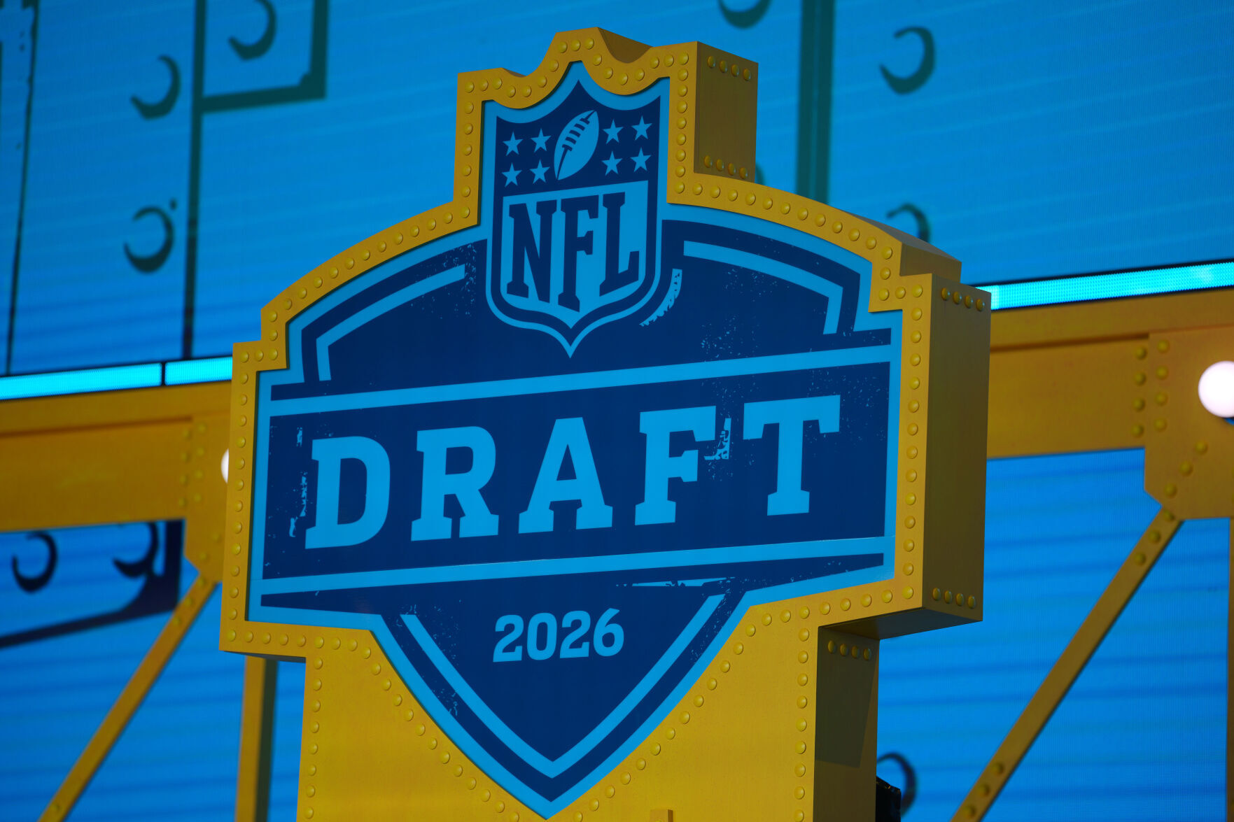 All picks, trades from NFL Draft Rounds 2-3