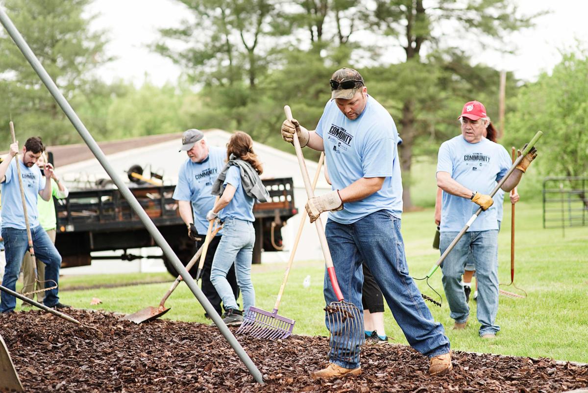 REC lends a hand at Childhelp | Latest News | starexponent.com