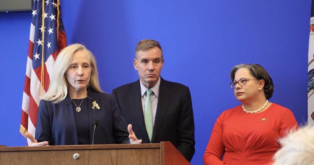 Virginia delegation meets with postmaster ahead of election