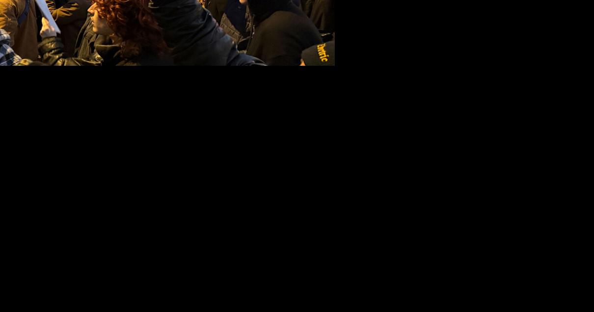 ICE officer kills driver; US seeks control over oil