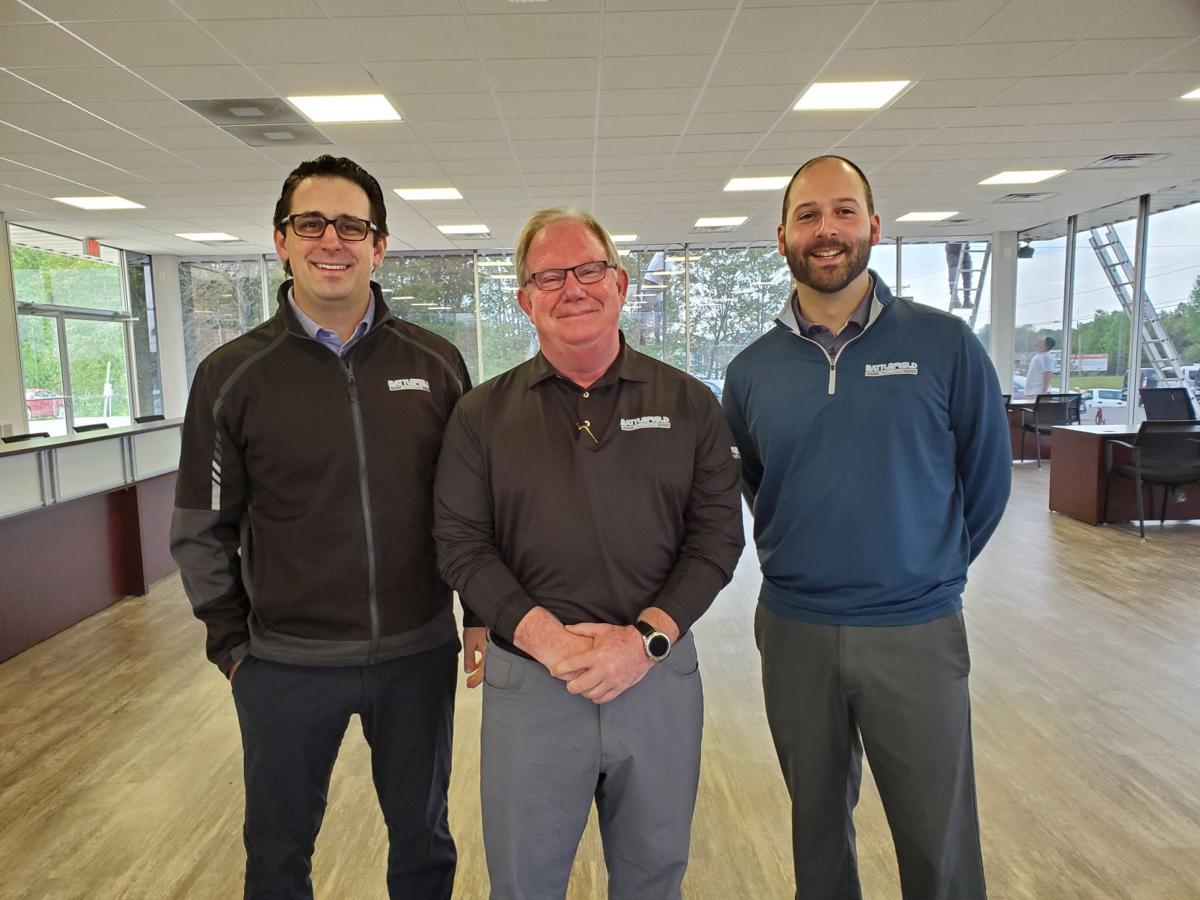 Battlefield Auto opens showroom to host blood drive