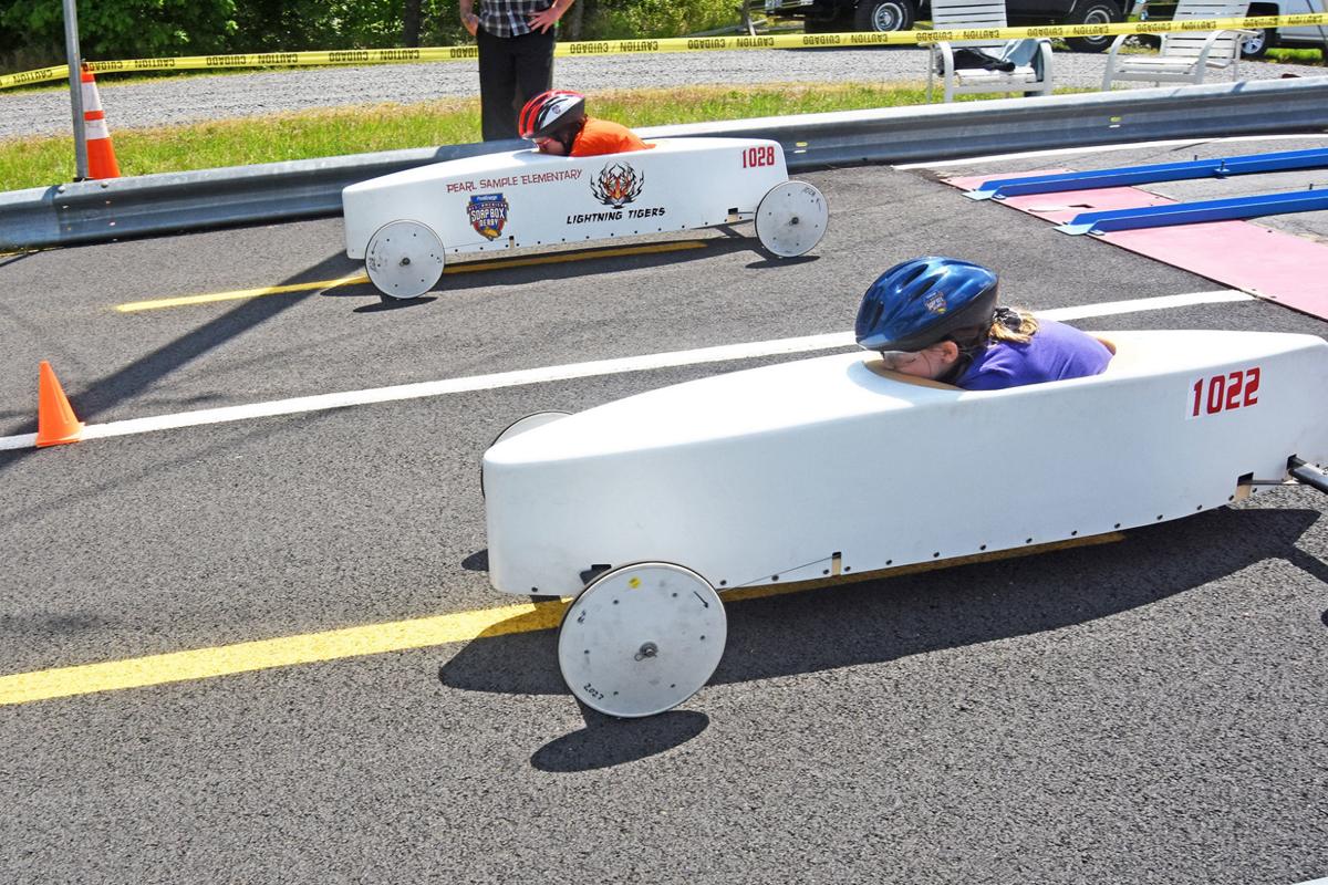 Gravity Racing Team Challenge helps students learn STEM concepts ...