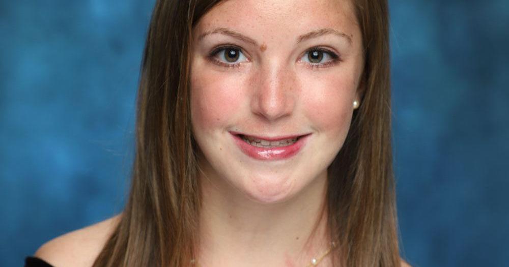 CCHS ACADEMIC SPOTLIGHT: Leah Knott