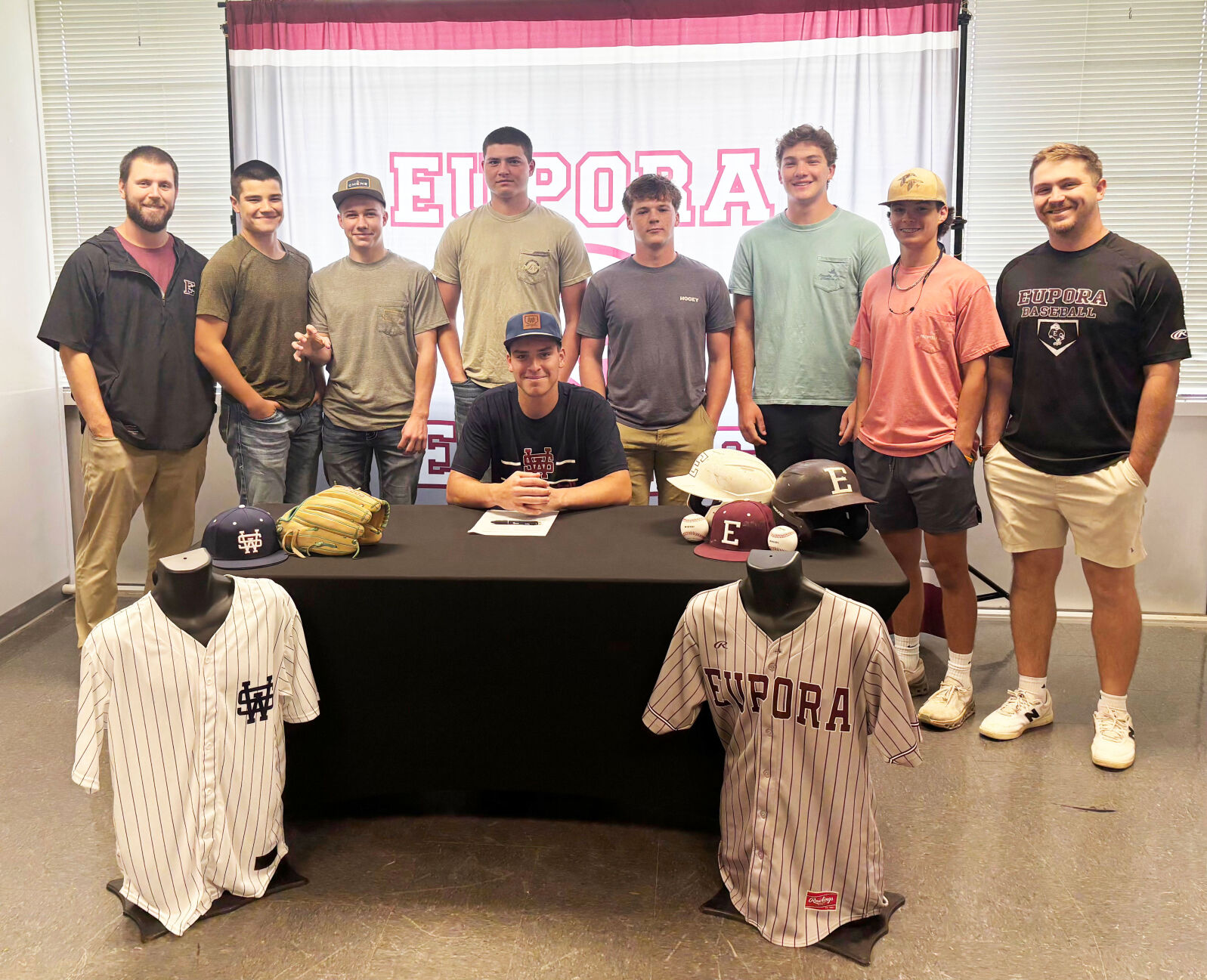 Eupora's Swindle signs to continue baseball career | Sports ...