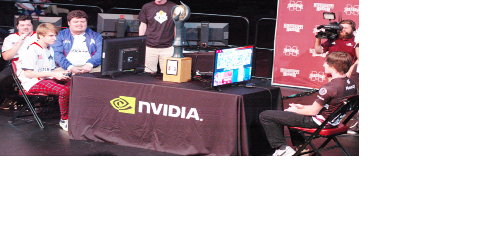 A DIFFERENT EGG BOWL: Esports ignites familiar Mississippi rivalry ...