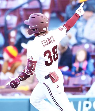 Bulldogs ground Golden Eagles in baseball | Sports ...