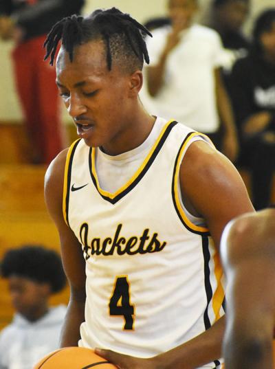 Strong stretch run gives Jackets a basketball victory over Jaguars ...