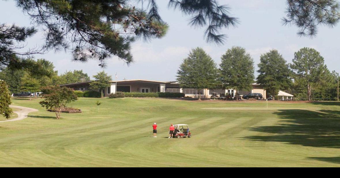 Golf goes on at Starkville Country Club | Sports | starkvilledailynews.com