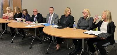 IVCC Board Hopefuls Meet at Forum | 103.9 WLPO | starvedrock.media