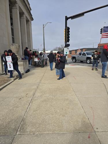 Mail Carriers rally in Peru Sunday ahead of contract talks | 103.9 WLPO ...