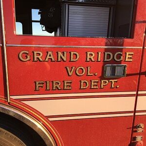 Fire East of Grand Ridge Brings Out Multiple Departments | 103.9 WLPO ...