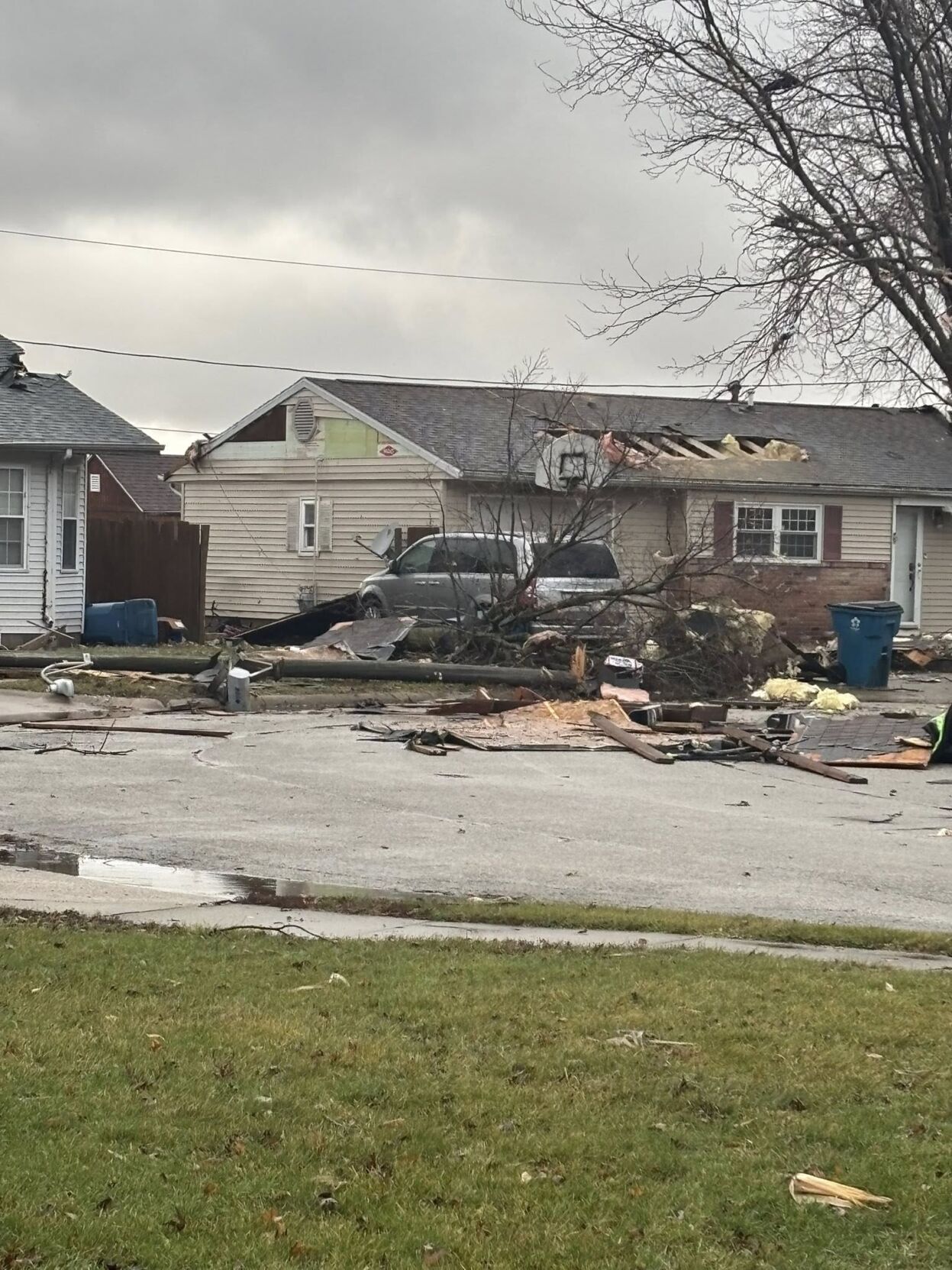 Pontiac experiences rough weather Sunday afternoon | 103.9 WLPO ...