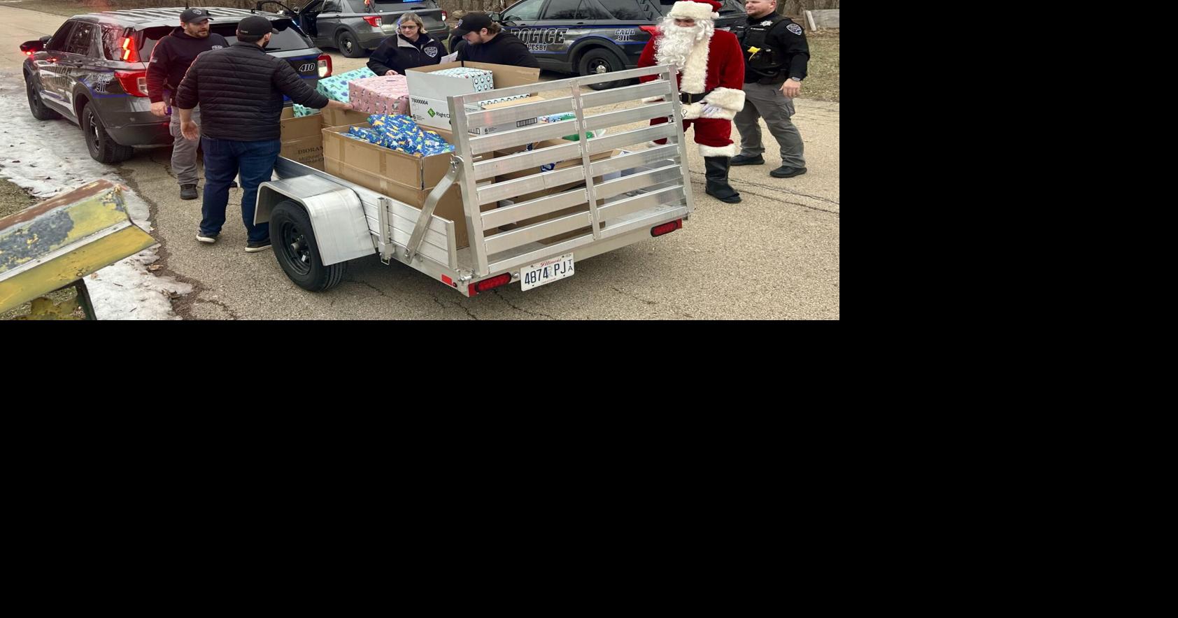 Oglesby Police Join Santa In Delivering Gifts To Children | 103.9 WLPO ...