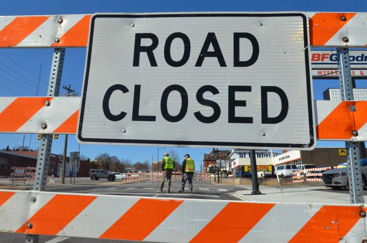 Sinkhole in Statesville NC blocks Tradd, Front streets