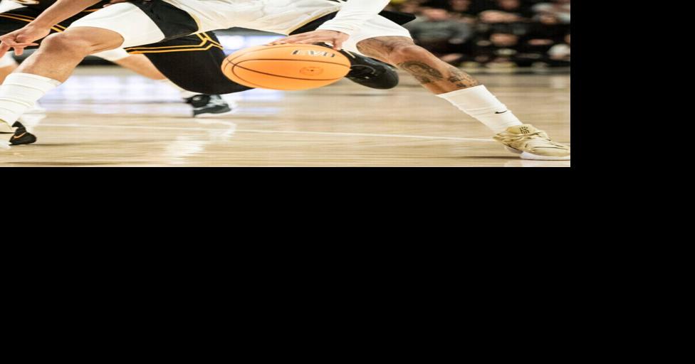 Hunter Sallis is coming back for another season at Wake