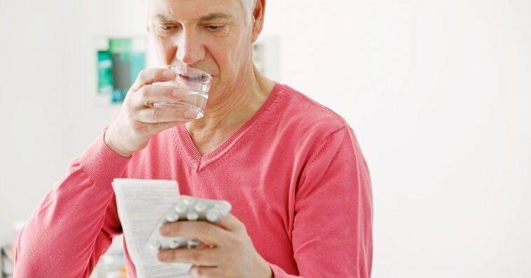 Structured eating habits, exercise reduce frailty in adults