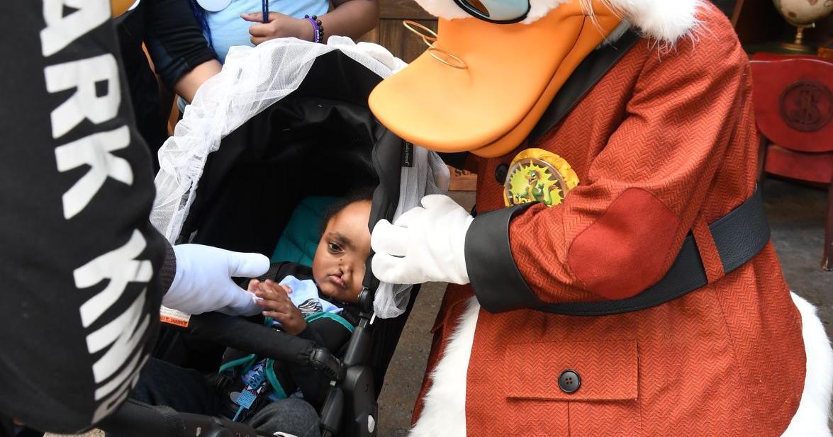 Noah Epps inspires with life's journey, enjoys 'trip of a lifetime'