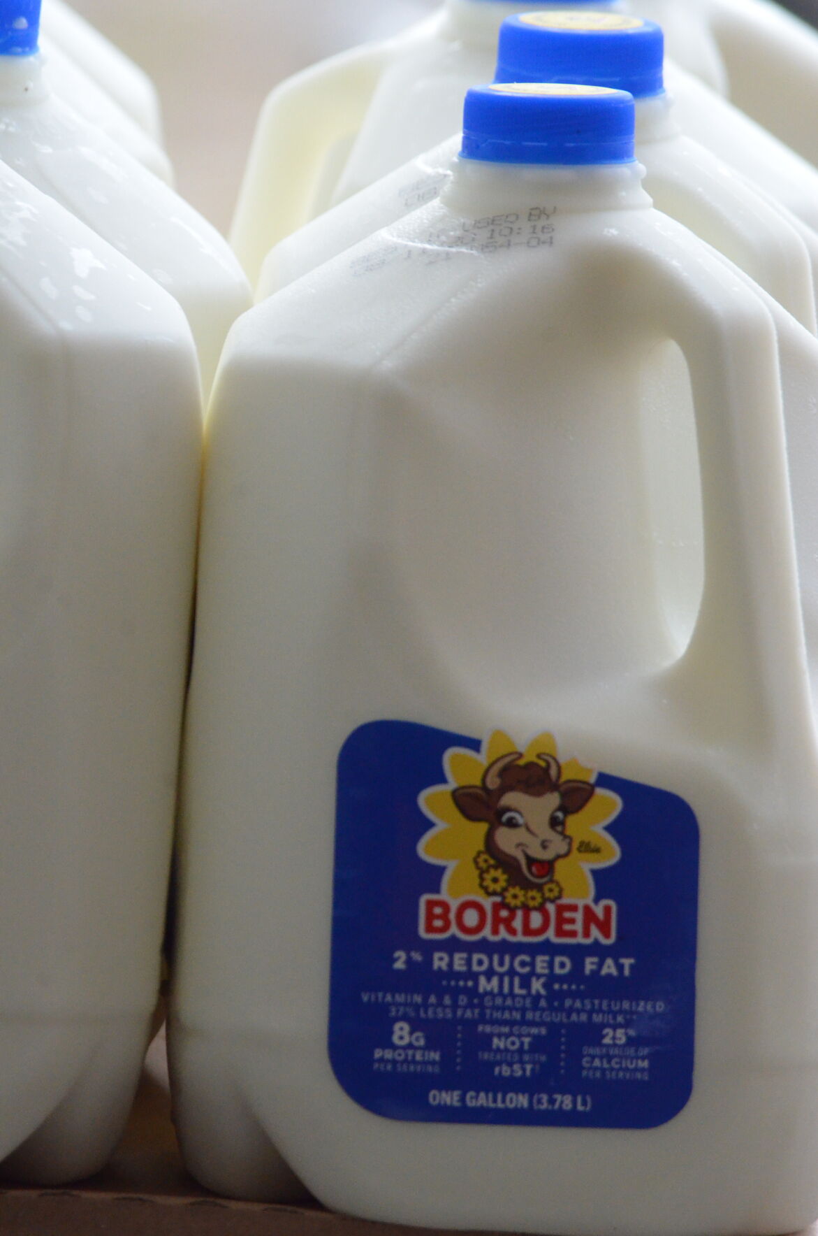 Local groups team up with Dairy Alliance to donate surplus milk ...