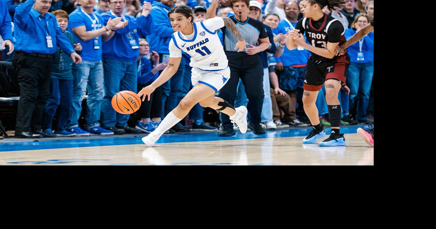 Former Lake Norman NC basketball star Lewis-Williams a champ