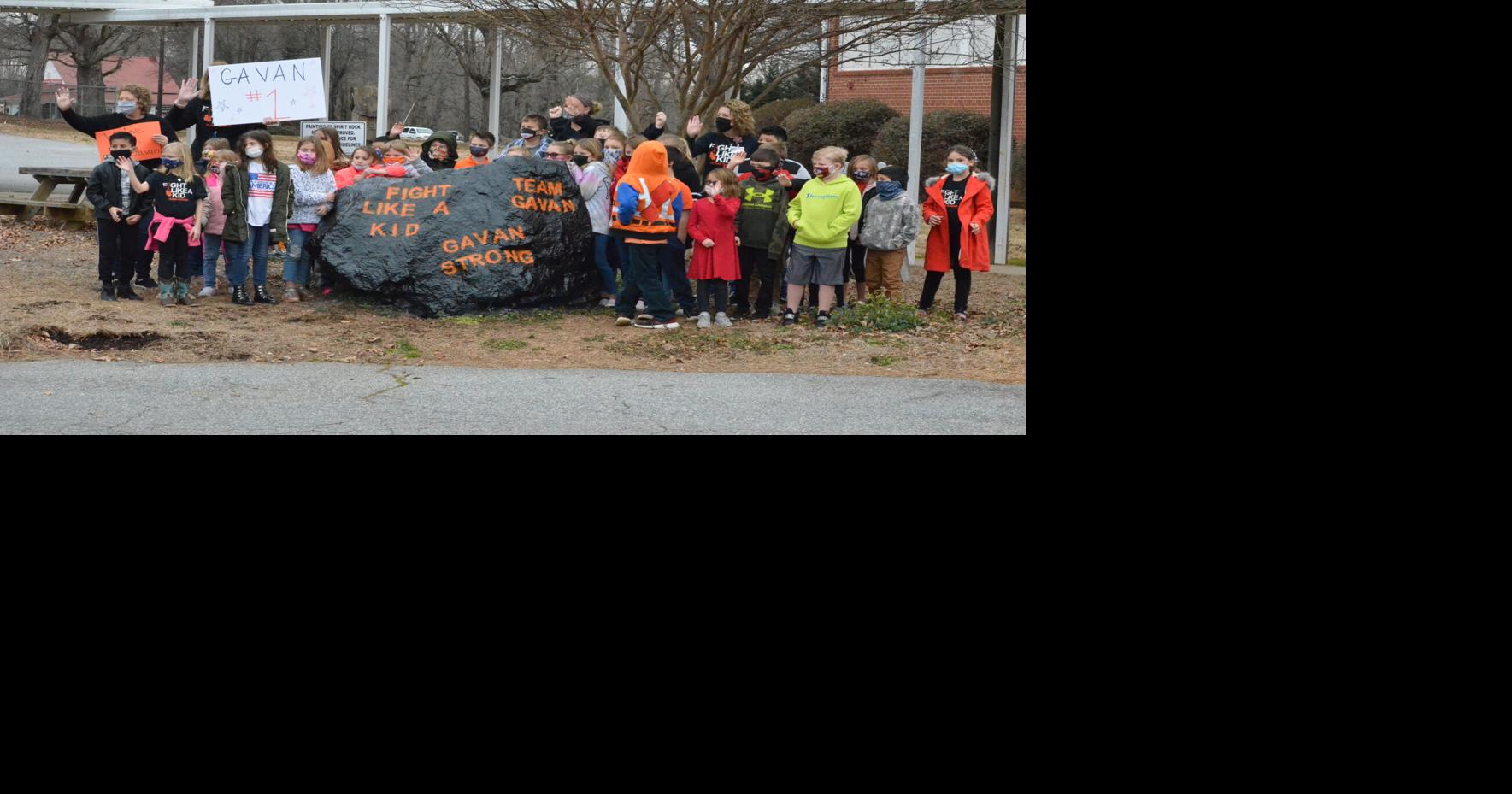 Union Grove Elementary students lift up classmate fighting cancer