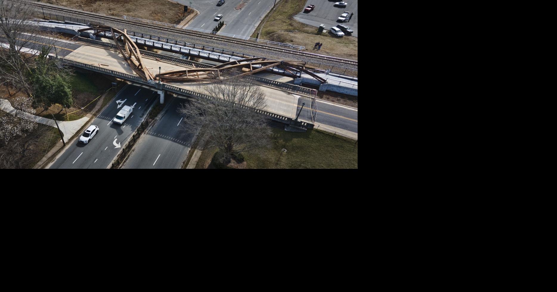 40-ton arches collapse in Hickory. Wooden beams over pedestrian bridge ...