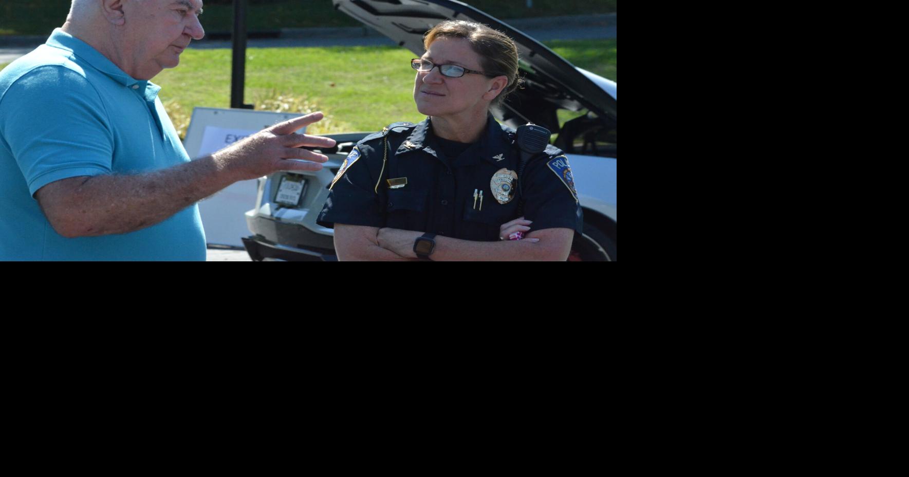 Troutman police chief, officer resign