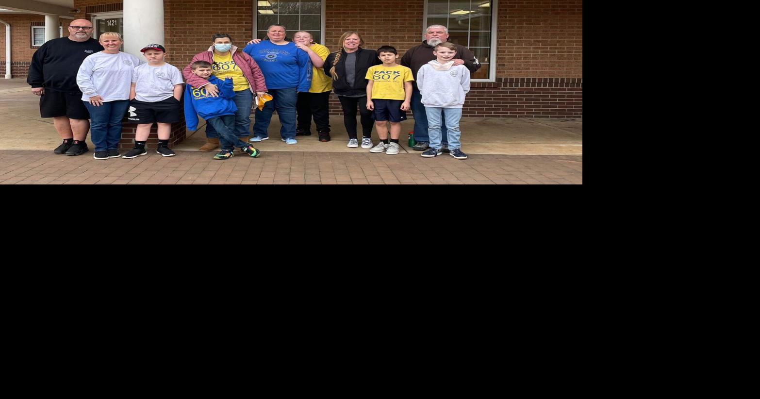 Cub Scout Pack 607 earns awards, helps out at Fifth Street Ministries
