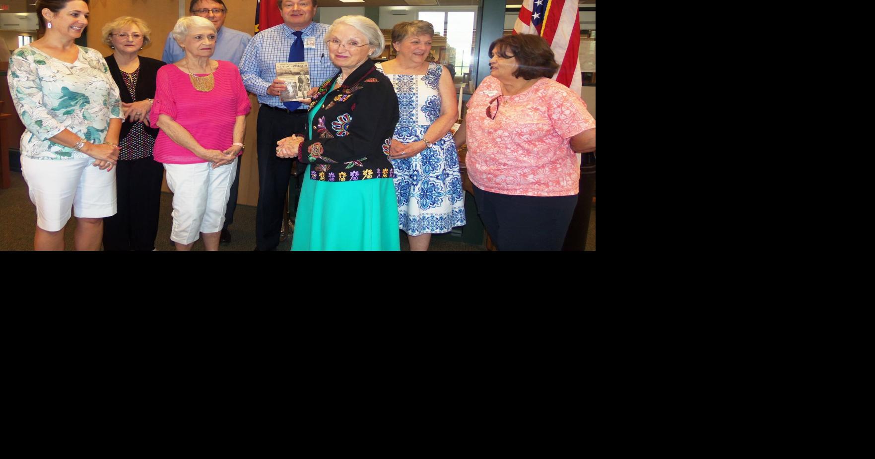 PHOTO: Fort Dobbs DAR donates to Iredell library