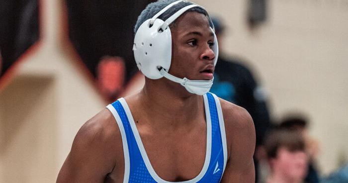 Statesville’s Gillus reaches milestone on the wrestling mat