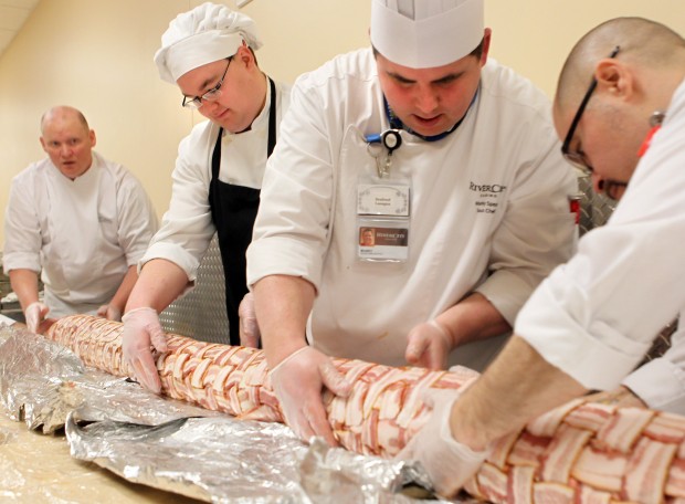 Local chef creates 500-pound 'hog log'