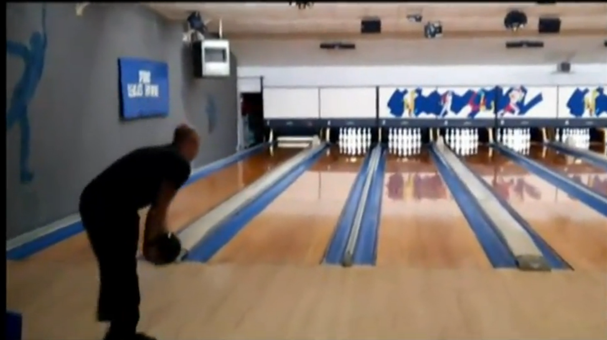 A 300 game in bowling - in less than 2 minutes