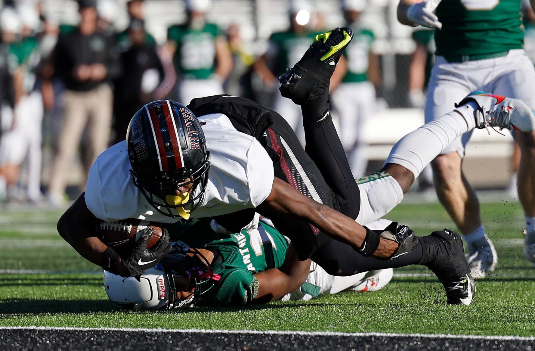 Cardinal Ritter rolls past Fort Zumwalt North for 26th consecutive win, spot in semifinals