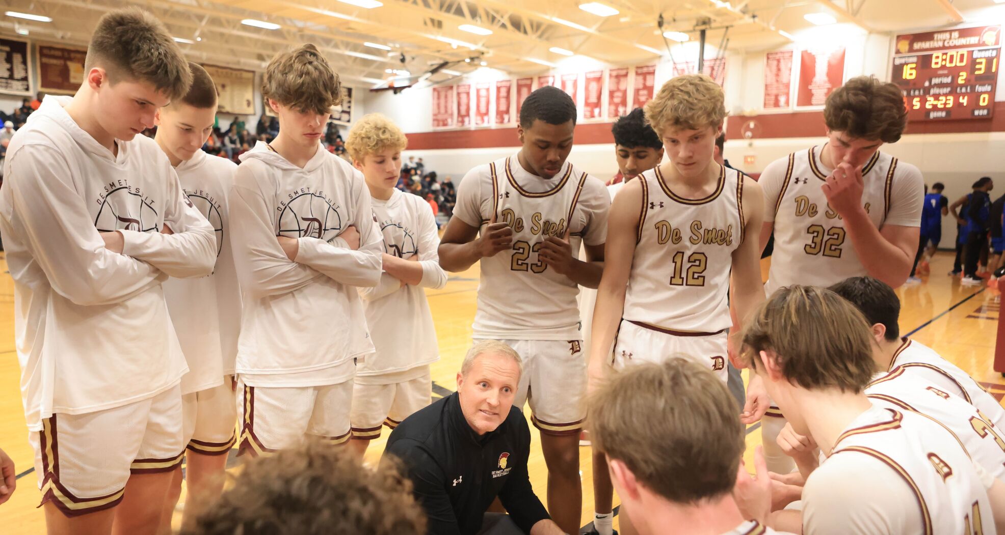Vashon starts fast, rolls past De Smet in battle of area powers