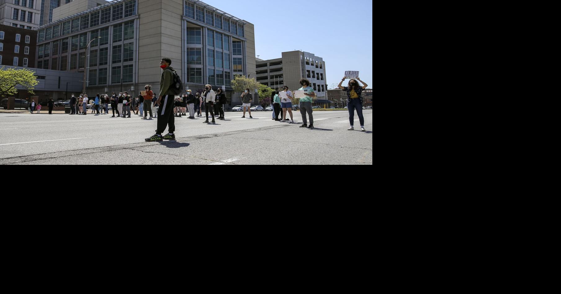 Judge allows St. Louis civilian jail board to investigate conditions