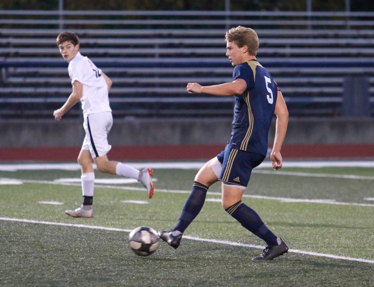 Lafayette starts challenging stretch by winning at Holt