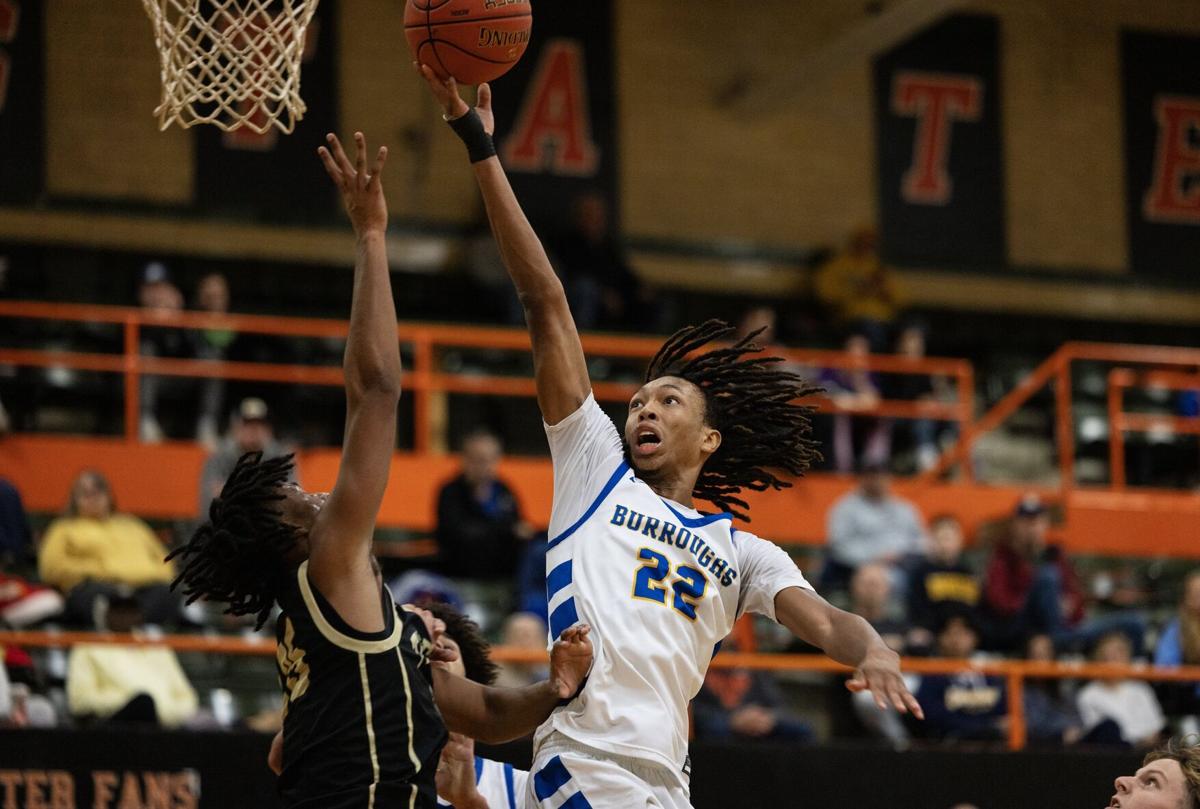 John Burroughs stumbles down stretch, falls to Lee's Summit in Webster ...