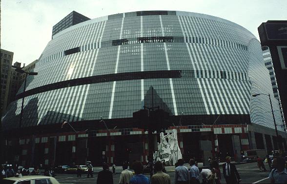 Illinois governor eyes sale of landmark Chicago state building