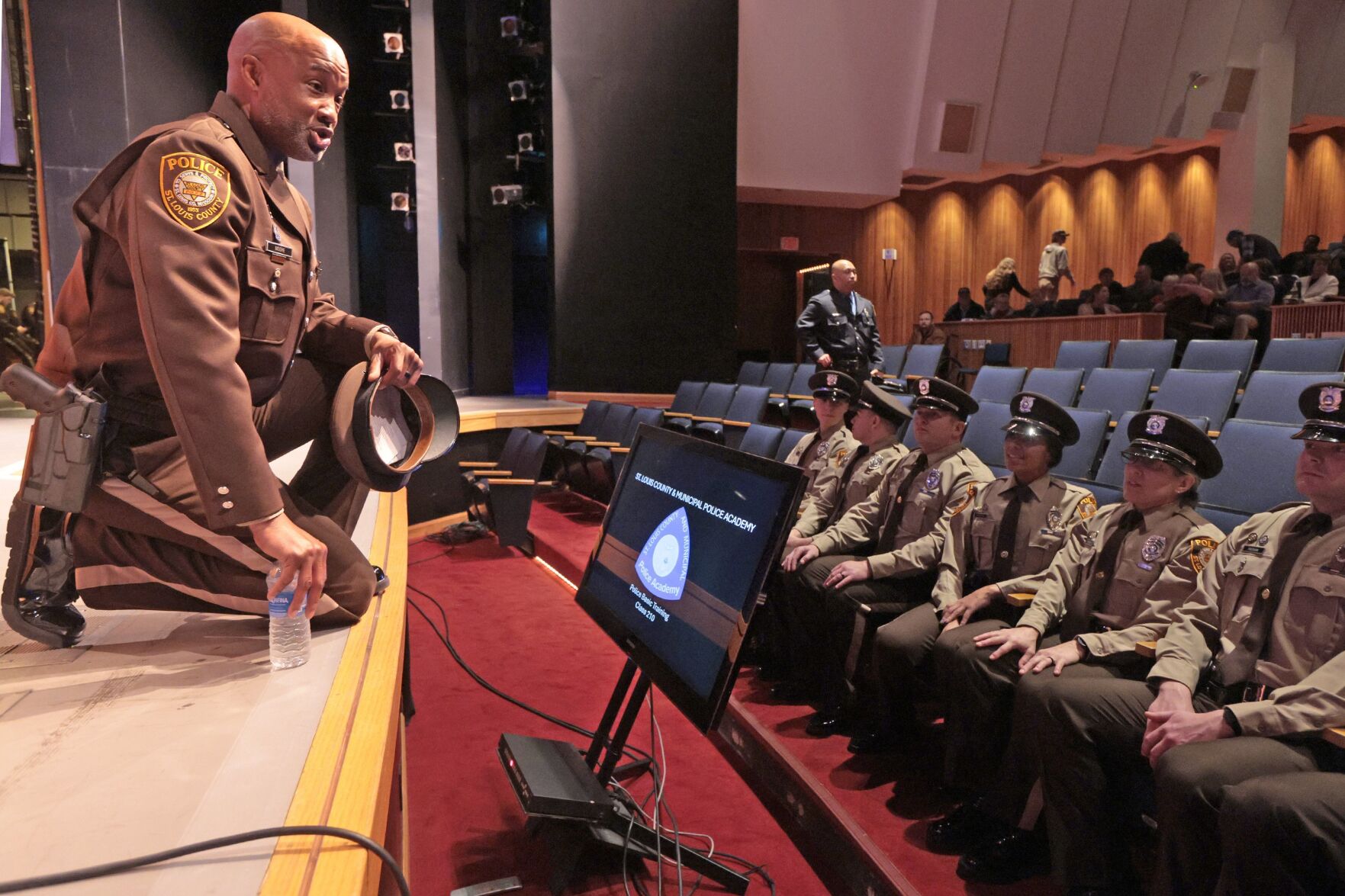 St. Louis County and Municipal Police Academy graduates 24 new police ...