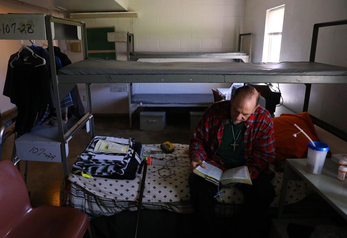 New Missouri prison officials try to breathe life into giant halfway ...