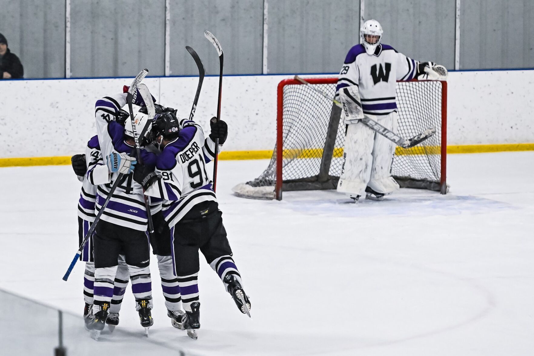 Fort Zumwalt West 5, Liberty 4