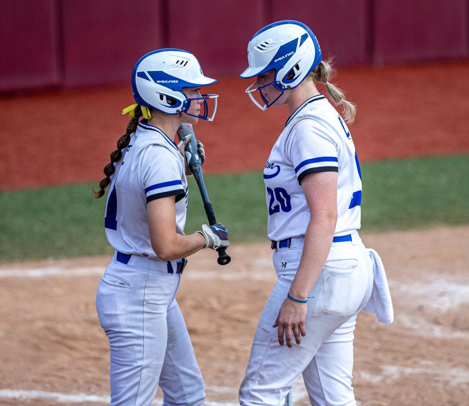 Washington uses small ball to claim second softball state title in ...